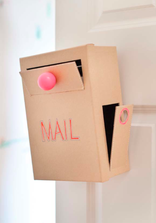 Mail Call: DIY Doorknob Mailbox | Crayons and Croissants