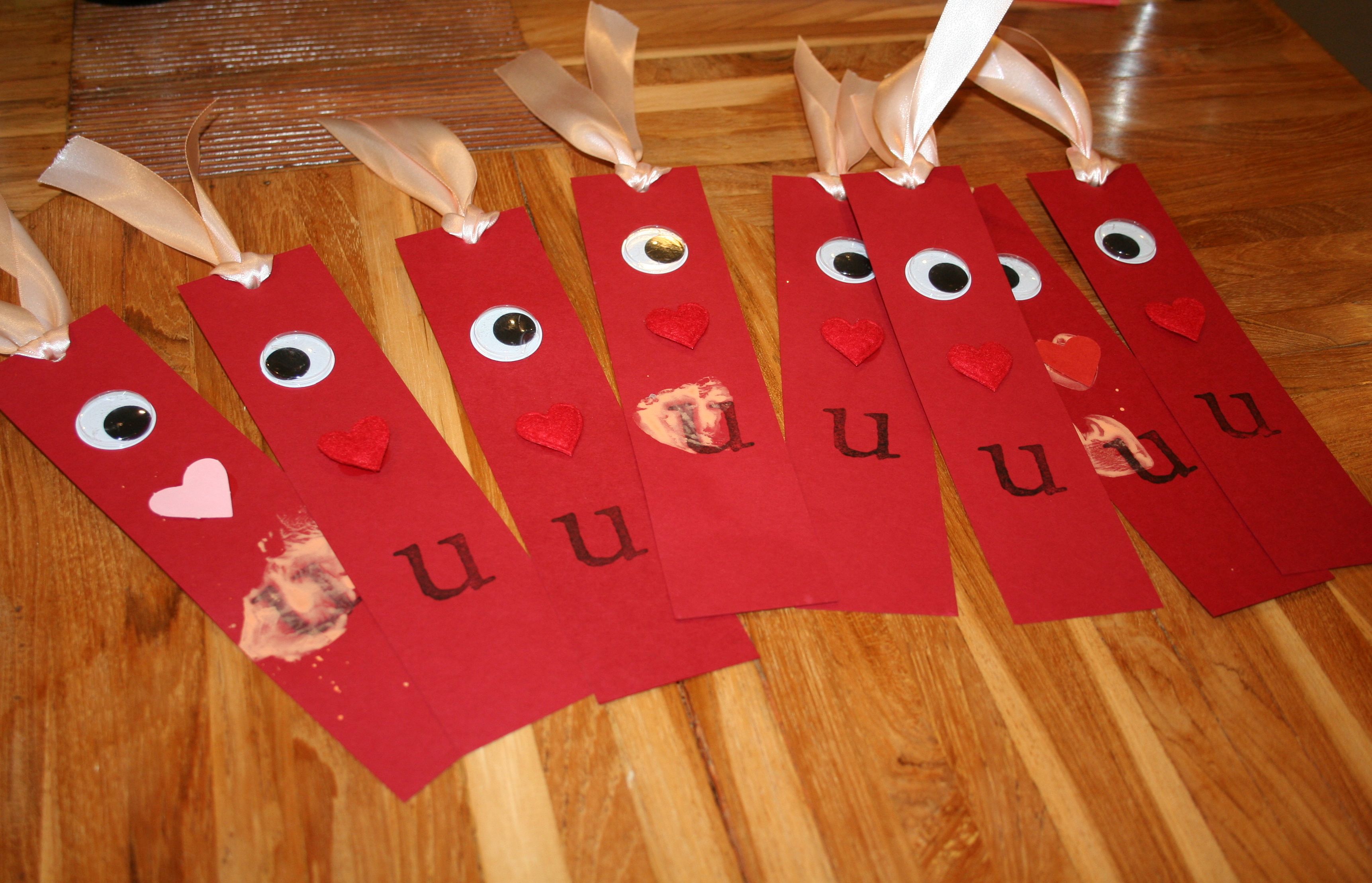 “I Love You” Valentine Bookmarks | Crayons and Croissants